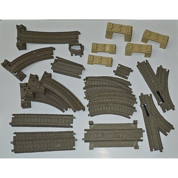 Gullane | Toys | 26 Thomas Trackmaster Brown Train Track Lot Mixed ...